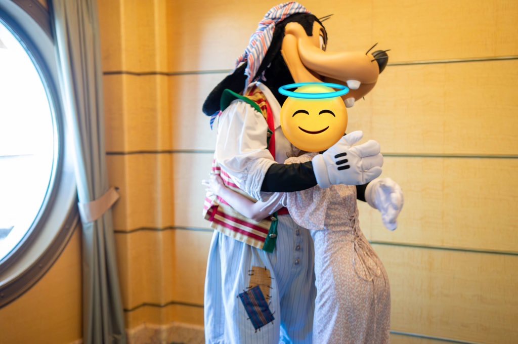 Dlr Dcl ディズニークルーズでグーフィーとグリーティング 登場場所や混雑度などを紹介 Meritrip